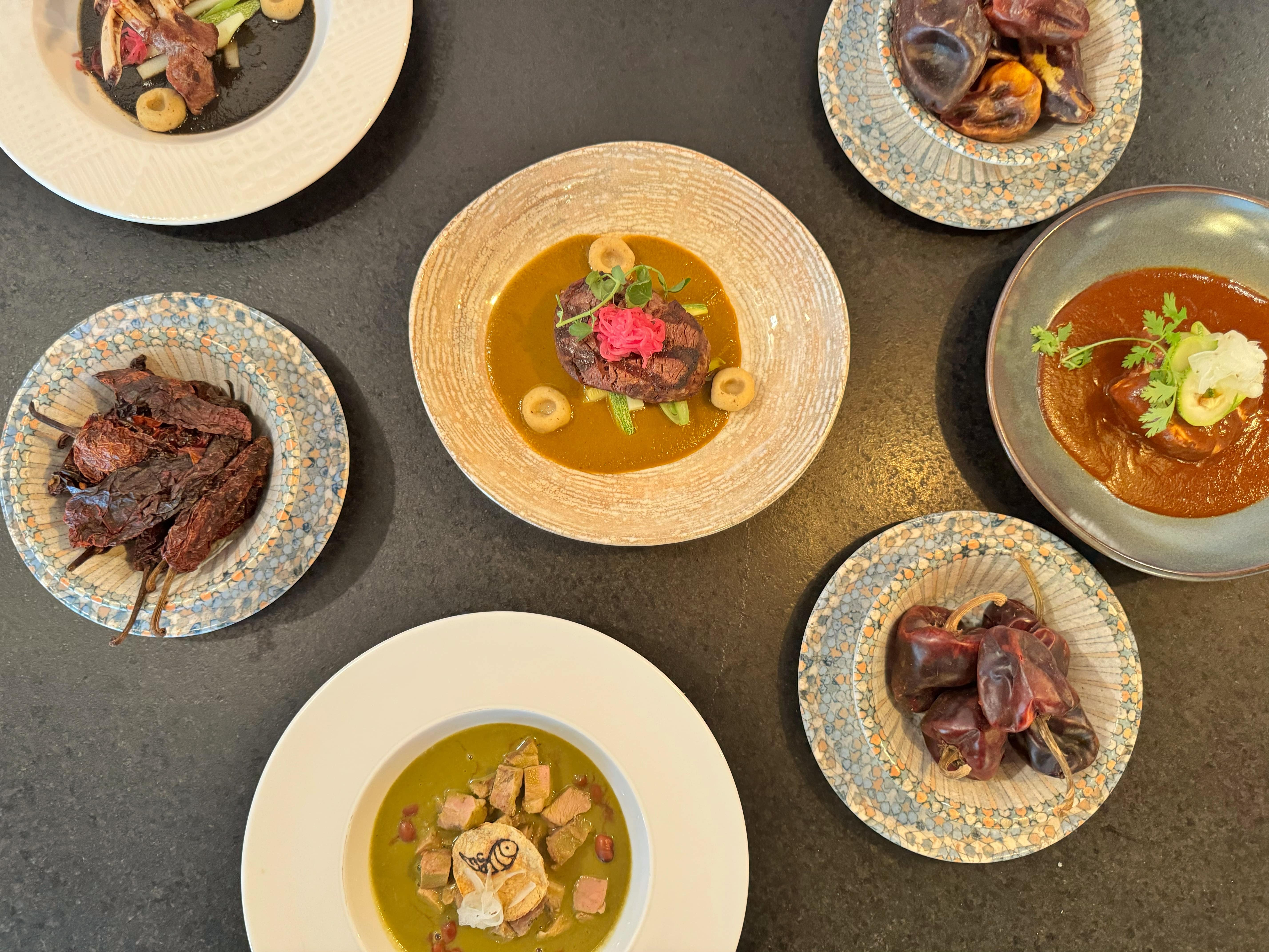 Chef Ricardo Muñoz Zurita presenta el Festival de los 7 Moles de Oaxaca ...